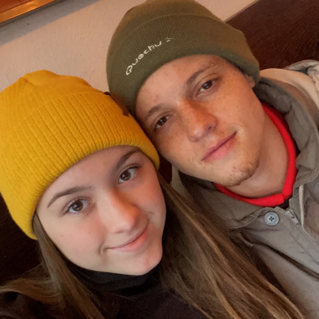 Filha de Gugu e marido ostentam Ferrari de R$ 2,5 milhões em ensaio ...