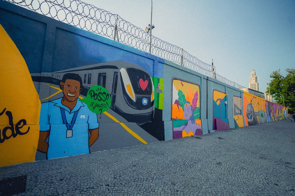 Painel de arte urbana a céu aberto no Centro do Rio é inaugurado pelo metrô