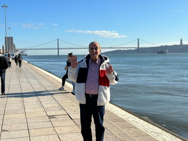 Aposentado, Bemvindo Sequeira vive em Portugal há cinco anos e oferece ...