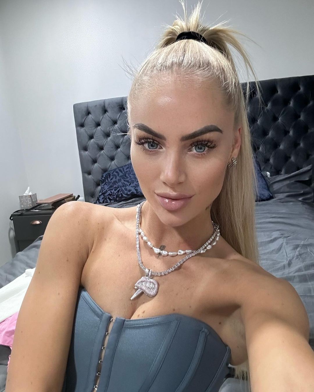 Jogadora mais seguida do mundo, bi e militante, Alisha Lehmann reata ...