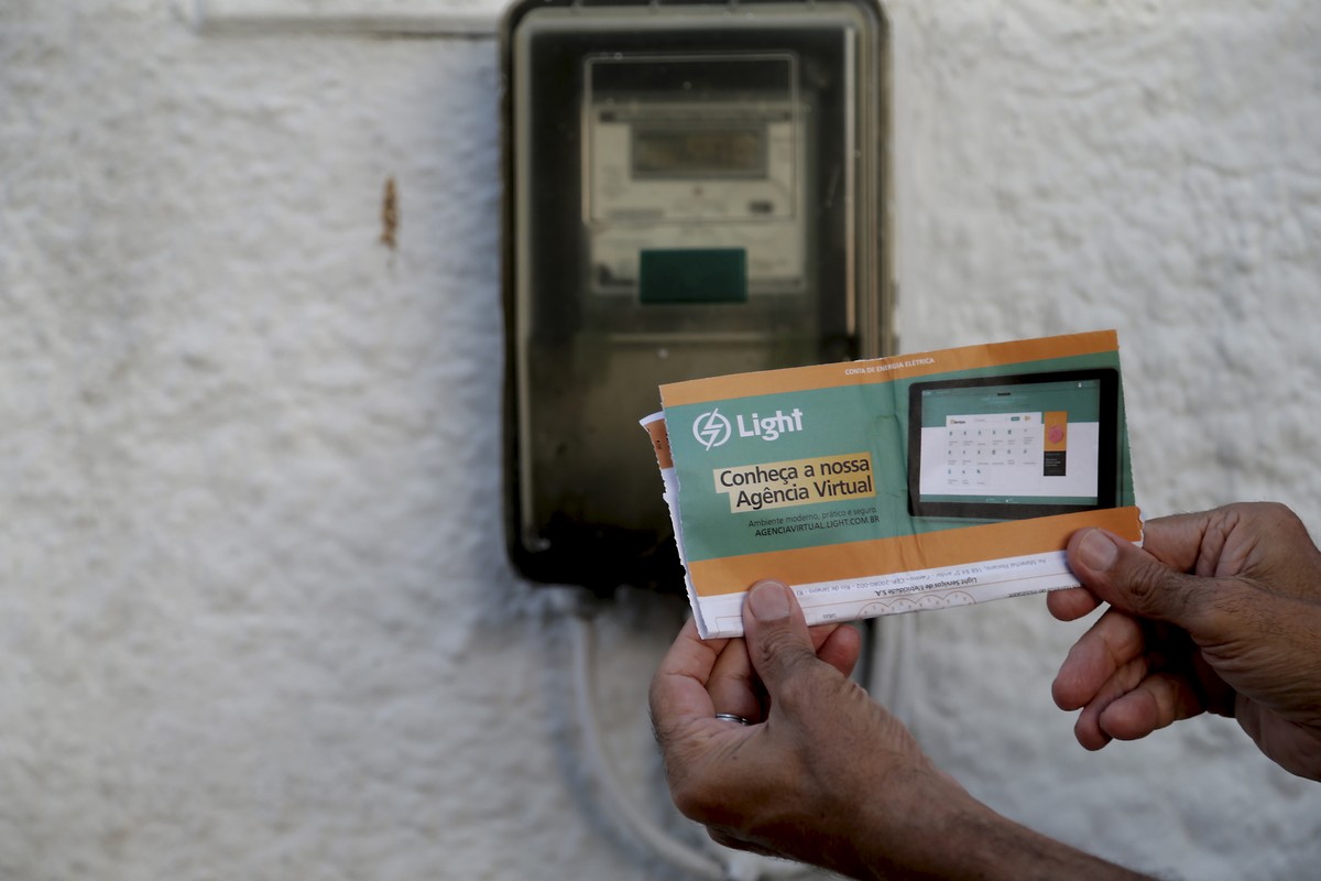 Light troca de comando após prejuízo bilionário