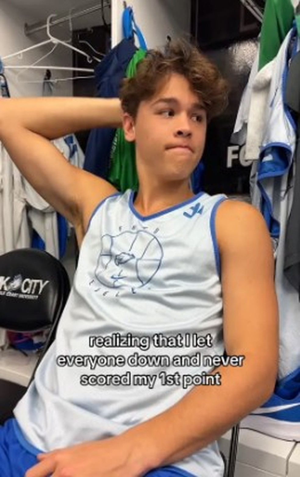 Jogador de basquete universitário viraliza por não fazer nenhum ponto ...