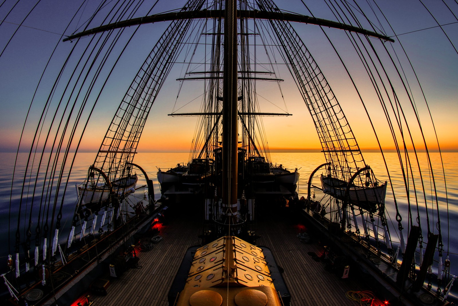 Amerigo Vespucci, conhecido como o navio mais bonito do mundo, chega ao ...