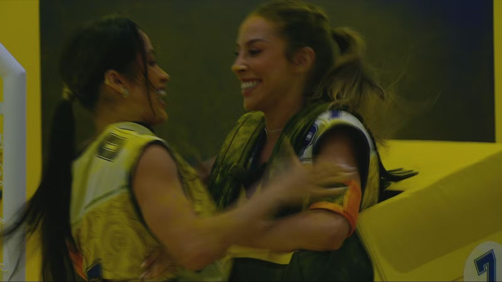 Eva e Renata, do 'BBB 25', colecionam poses de balé em cenários ...