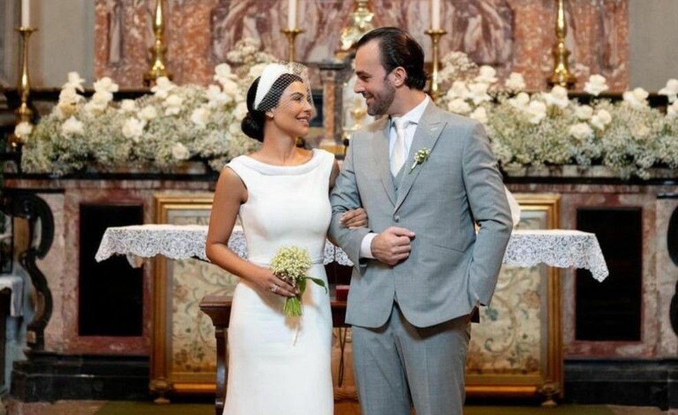Separados após 3 meses, Cíntia Chagas e deputado Lucas Bove casaram em ...