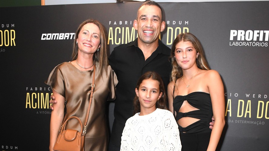 Fabrício Werdum reúne amigos ilustres em lançamento de documentário