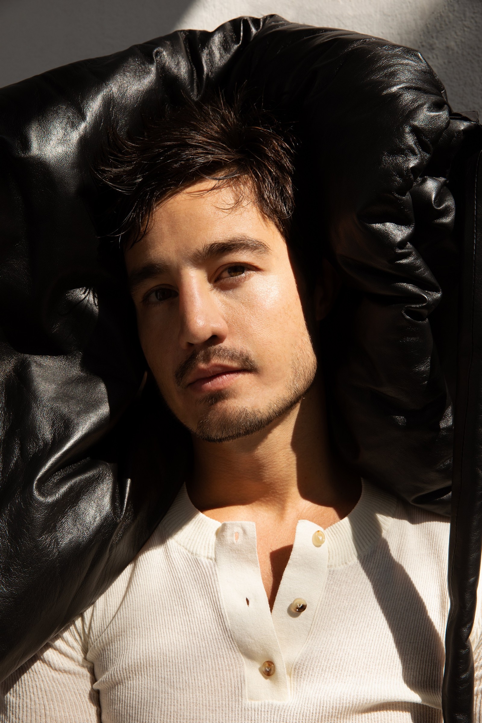 Tiago Iorc fala sobre retorno após períodos sabáticos e três anos sem ...