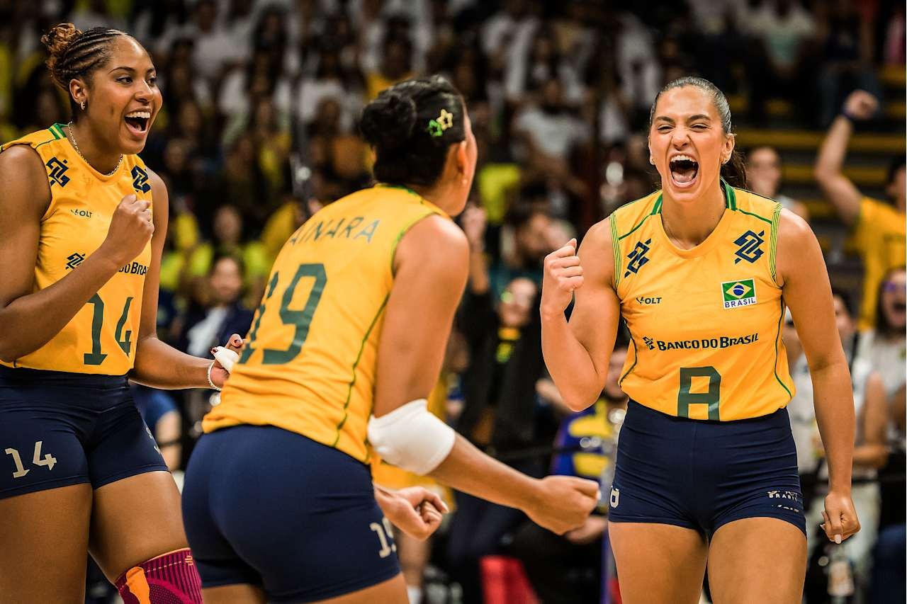 Brasil derrota Itália pela Liga das Nações de Vôlei feminina