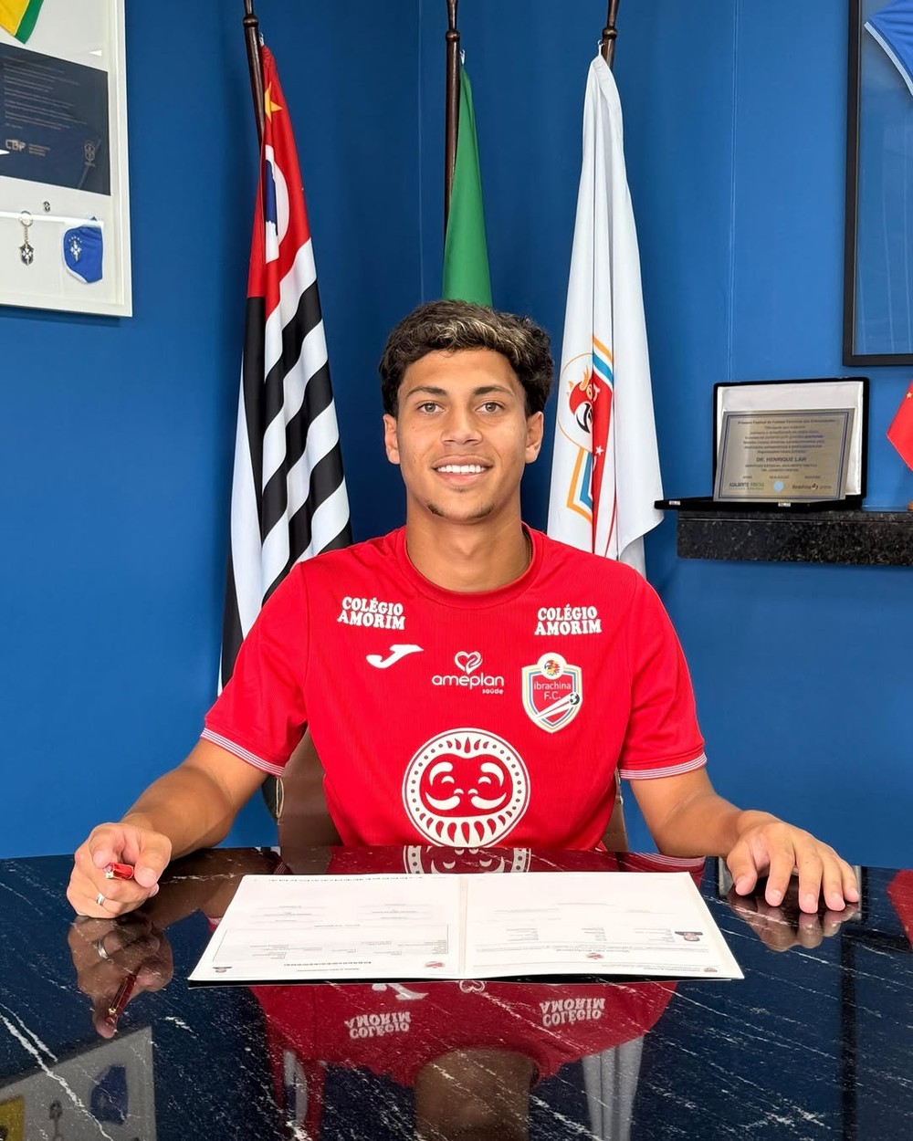 Seguindo passos do pai, filho de Hulk Paraíba, do Atlético-MG, assina ...