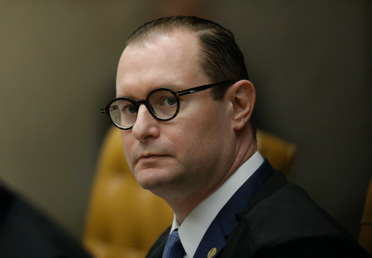 'Revisão da vida toda' do INSS: Zanin propõe volta da ação ao STJ ...