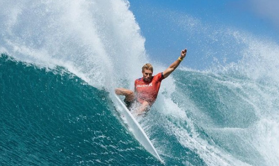 Número 2 do surfe, Ethan Ewing fratura vértebras e pode ficar fora do ...