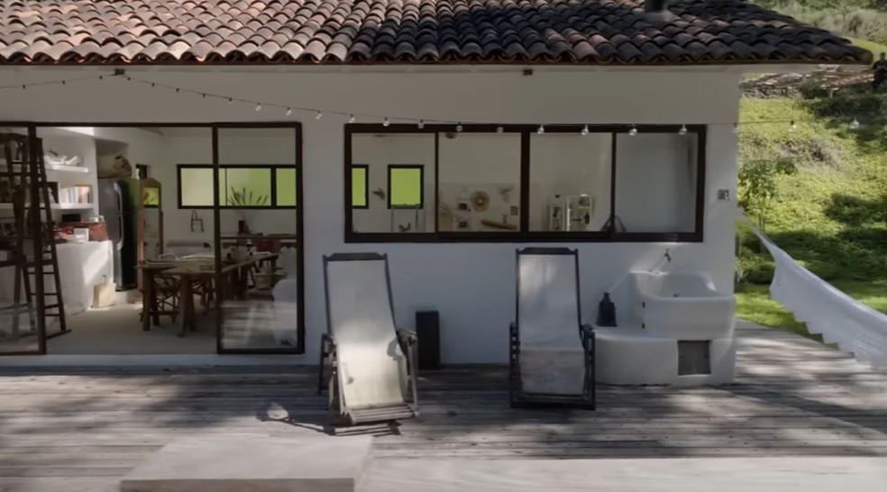 Casada com Maria Bethânia, Gilda Midani mostra sua casa na Serra do Rio ...