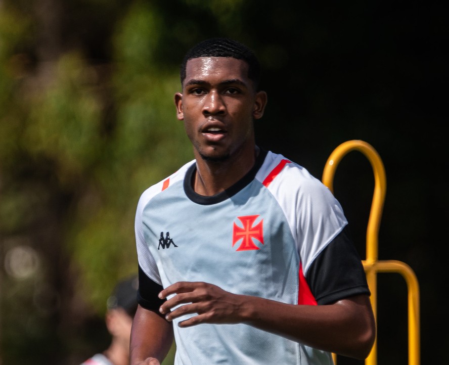 Hora e vez de Rayan: jovem vira principal opção do Vasco na ausência de ...