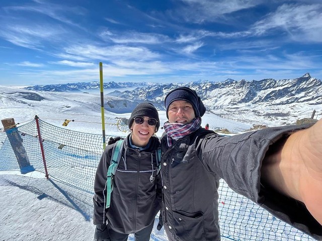 Contratado de agência, neto de Elis Regina dá os primeiros passos como ...