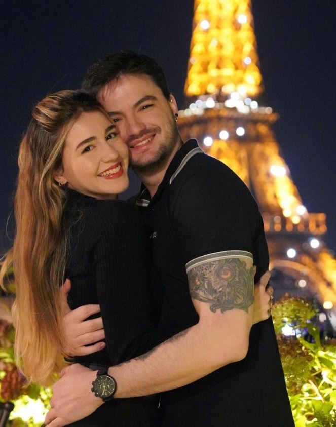 Em Paris, Felipe Neto comemora 1 ano de namoro e se hospeda em suíte ...