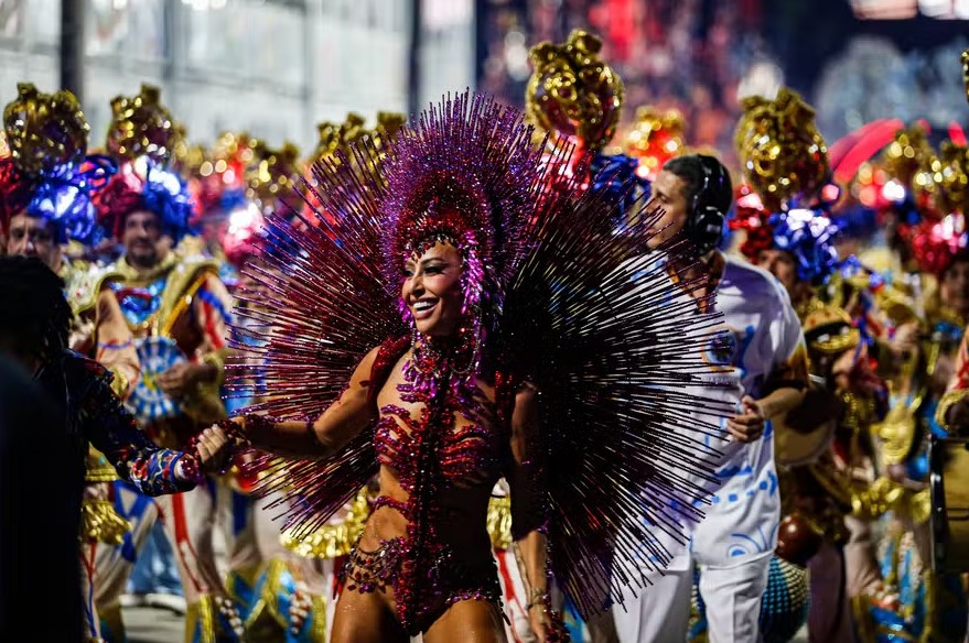 Desfile das Campeãs 2024: veja onde assistir às escolas de samba do Rio ao vivo