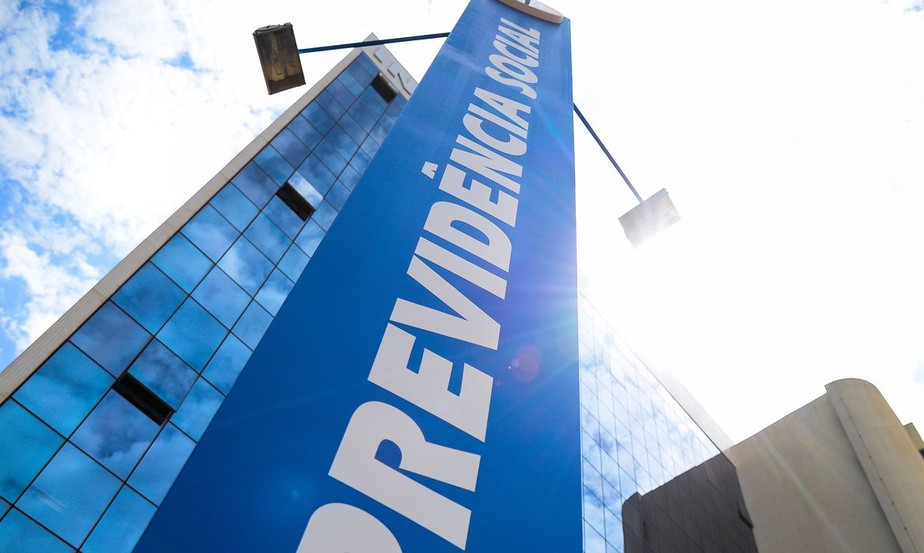 Fila de recursos do INSS cai em 400 mil processos, diz INSS | Economia ...