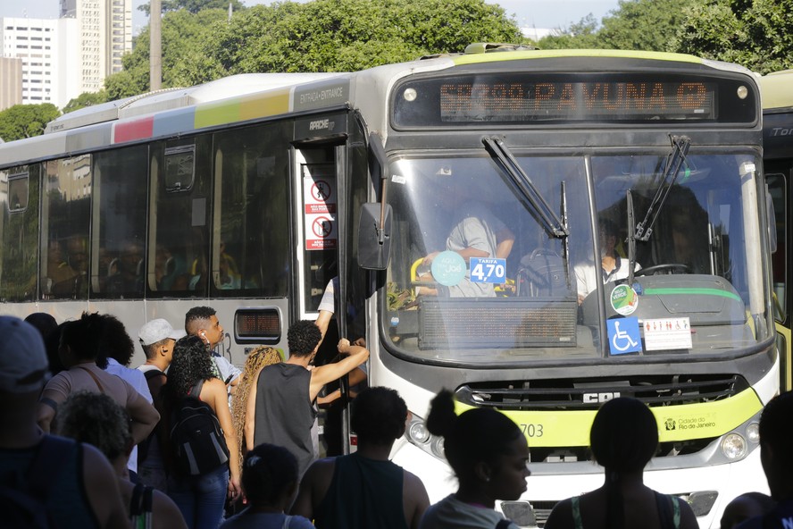 Cavaliere volta a falar em 'caixa-preta' dos ônibus e cita 'indícios ...