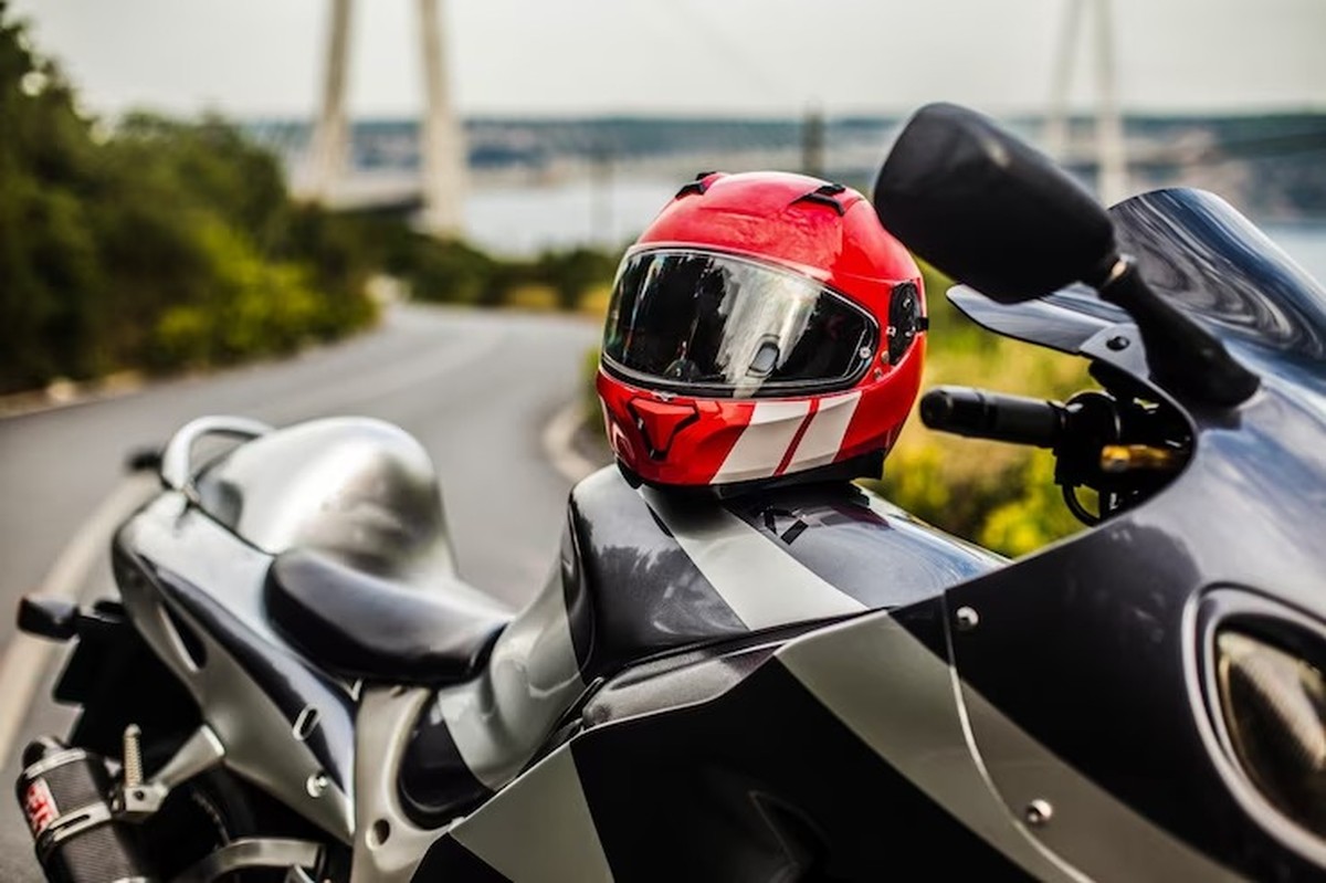 Como escolher um capacete para moto? Veja 4 dicas