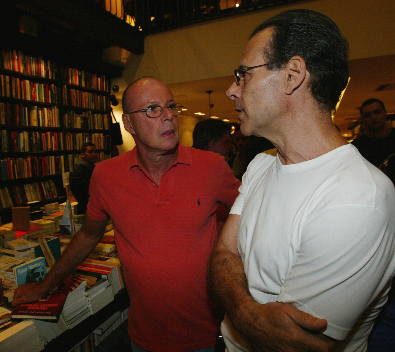 Mário Gomes é despejado da casa onde mora com a família, no Rio