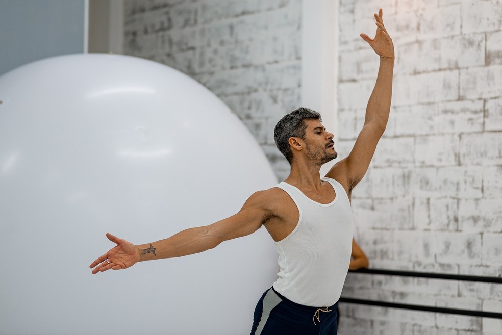 Aos 42, bailarino Thiago Soares faz última turnê: 'Me sinto bem nesse momento grisalho e sigo de ...