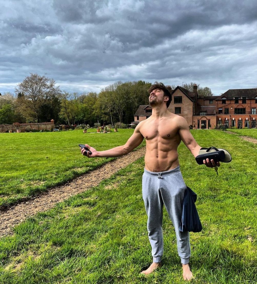Raphael Sander se muda para Londres e namora bailarina brasileira que ...