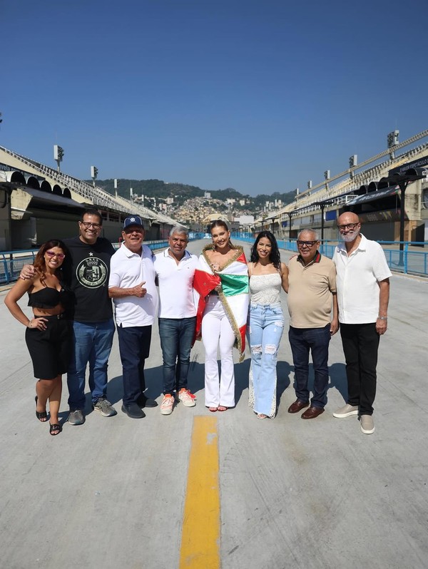 Virginia é anunciada como rainha da Grande Rio