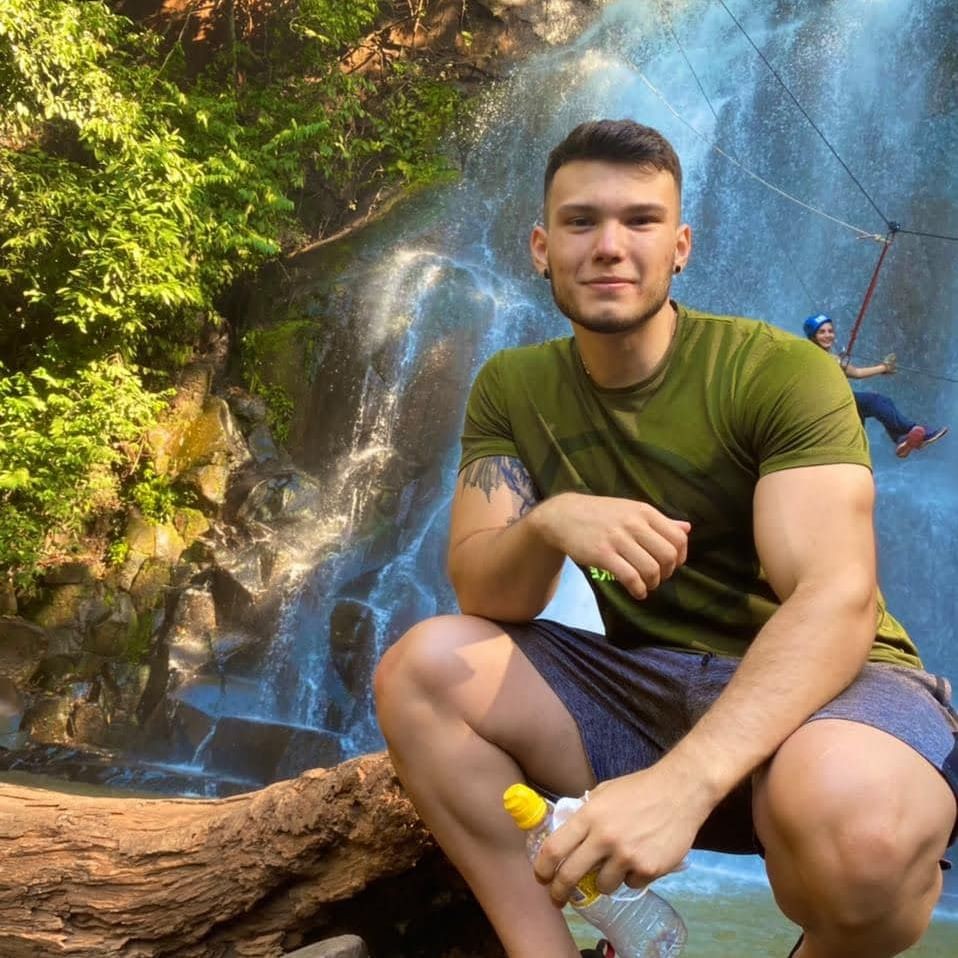 Caçula do Rei da Pornochanchada é a estrela da capa que marcará o ...