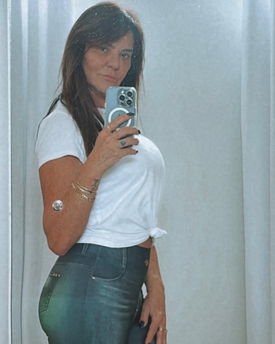 Mãe de Isis Valverde celebra viagem ao Egito após curar câncer: 'Sonho ...