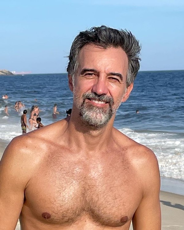 Charles Fricks minimiza alvoroço dos fãs de 'Terra e paixão' por sua ...