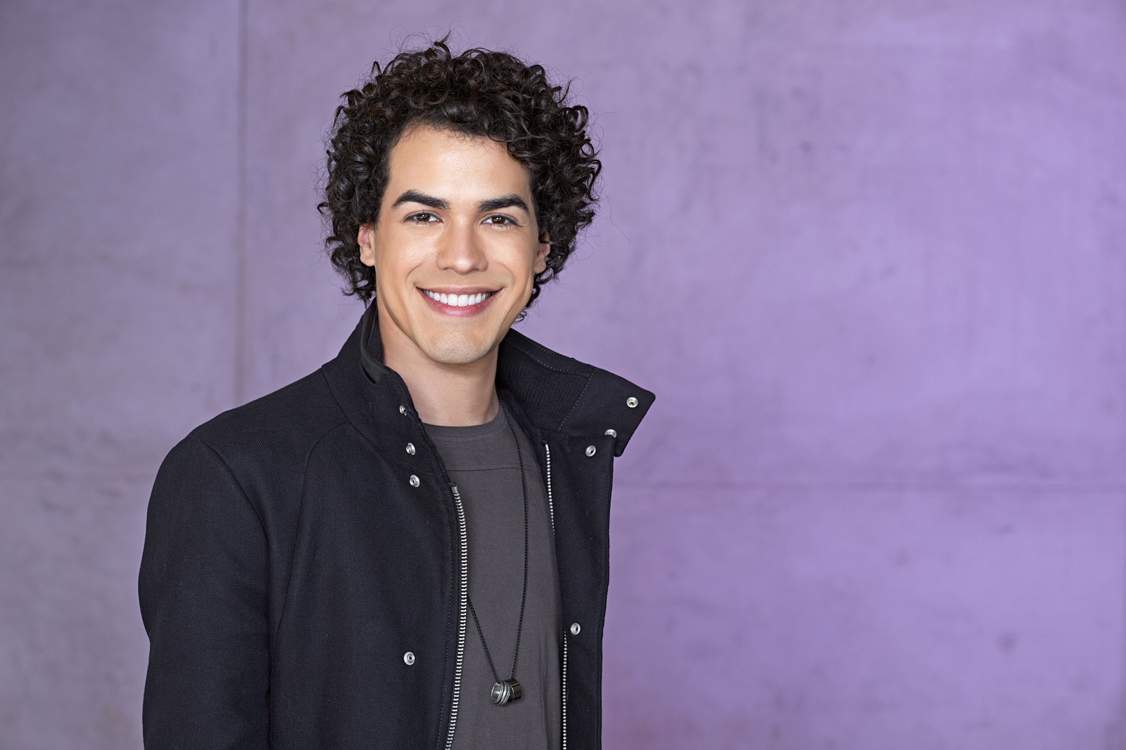 Tratamento da mãe e namorado ator: por onde anda Sam Alves, campeão do ...