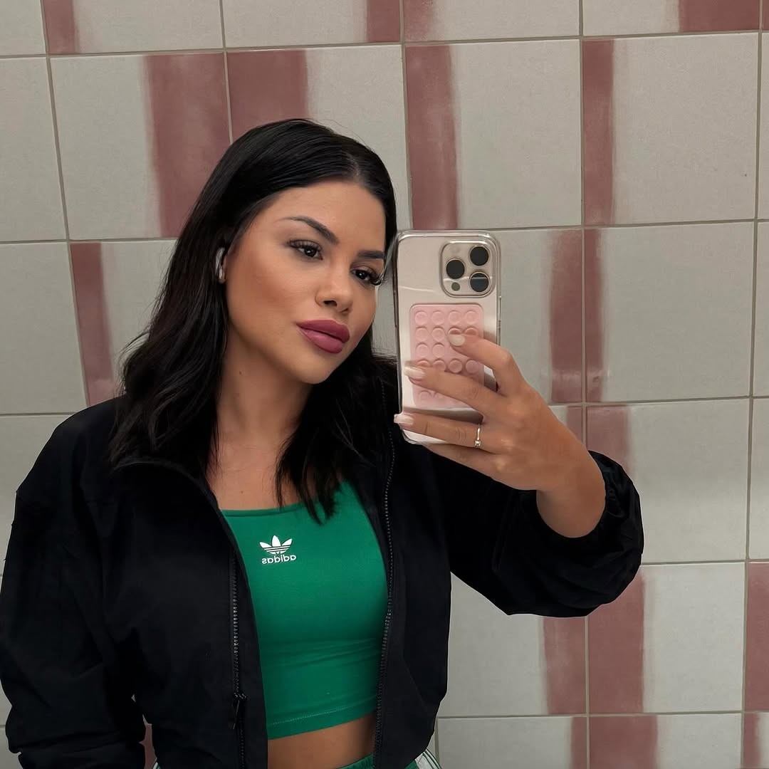 Mulher expõe relação com jogador casado do Atlético e esposa dele posta ...
