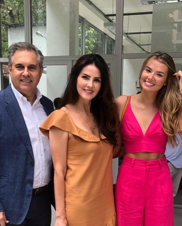 Filha de Lisandra Souto e Tande completa 24 anos e ganha homenagem dos ...
