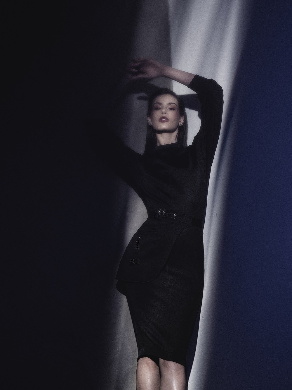 Em reforma, Camila Queiroz justifica closet enorme e Klebber Toledo ...