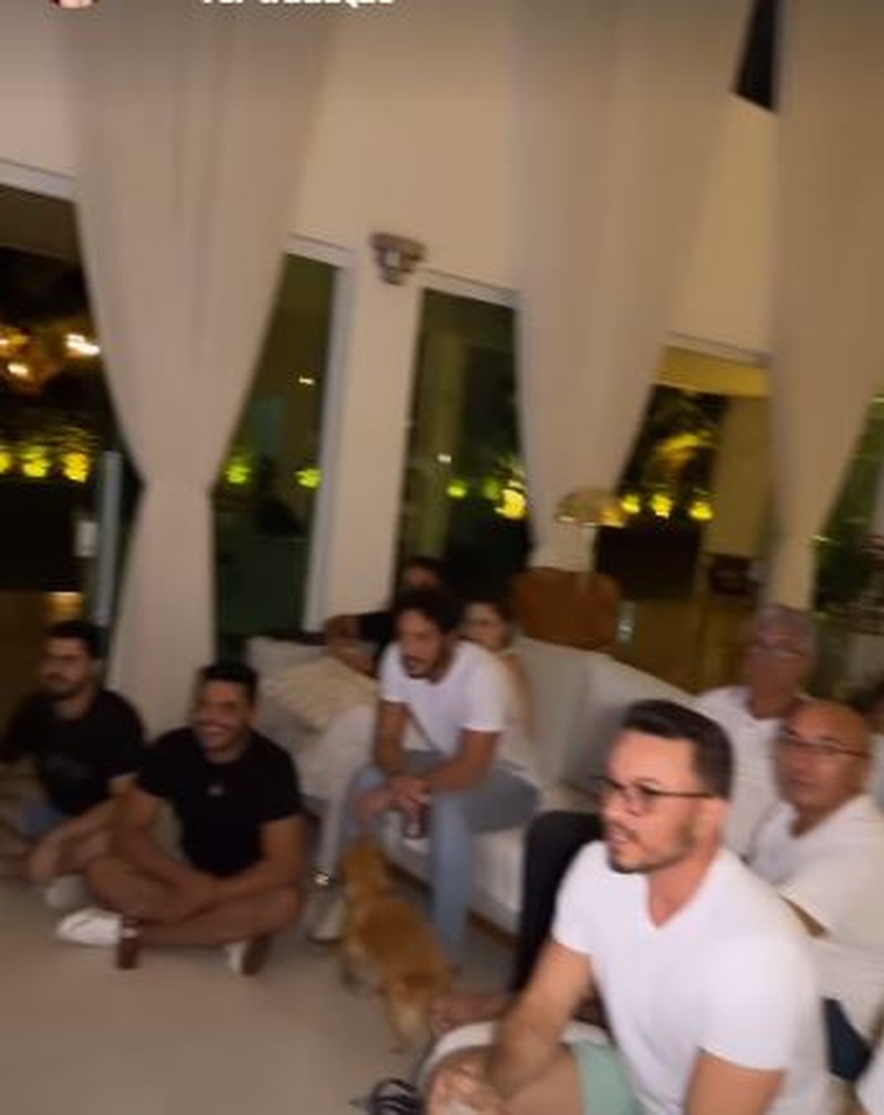 É namoro! Rafa Kalimann apresenta Allan Souza Lima para a família em ...