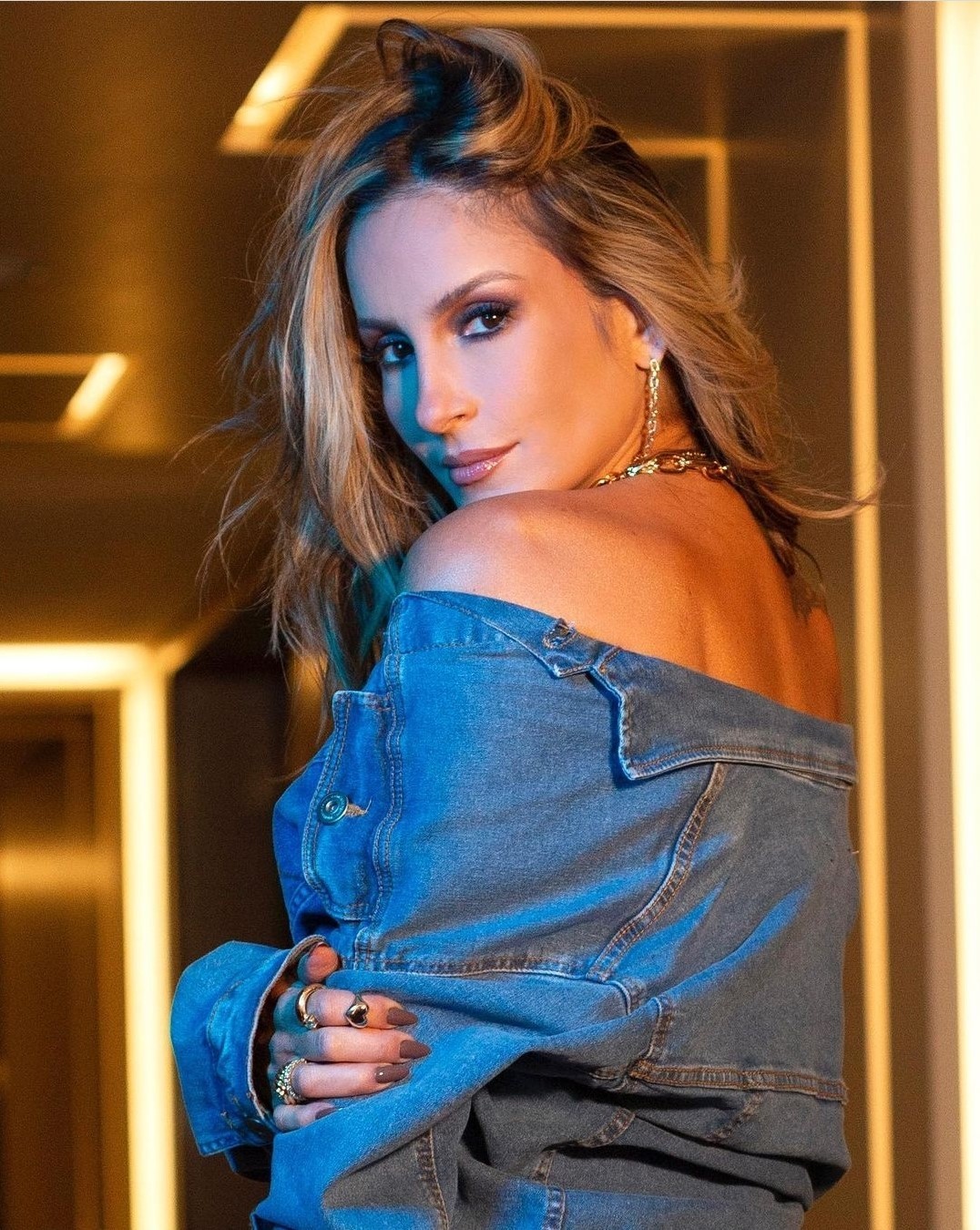 Claudia Leitte revê o passado em turnê, admite dor com críticas e ...