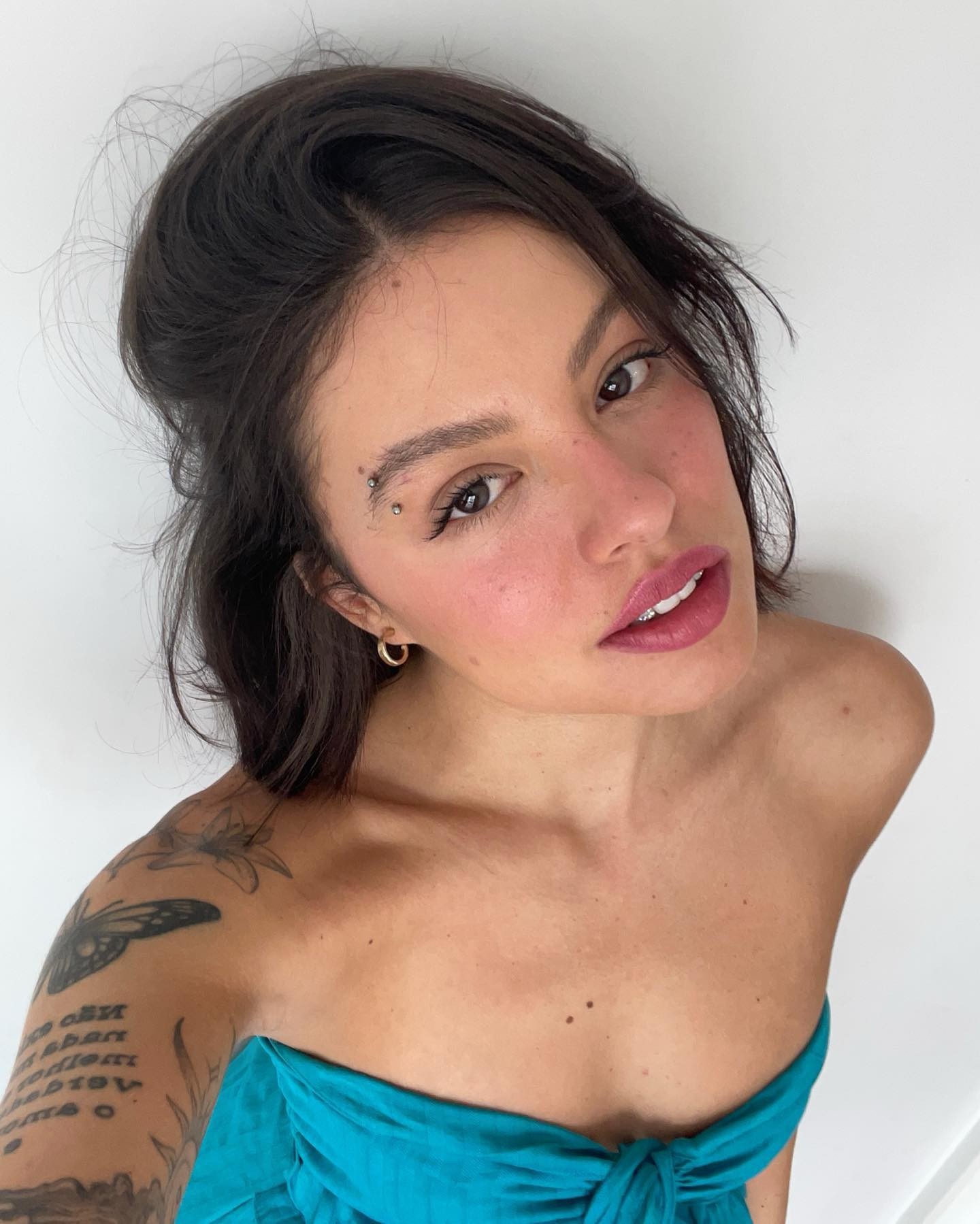 Influenciadora expõe mensagens de Rafael Cardoso quando ele era casado: 'Cropped não pode, mas ...