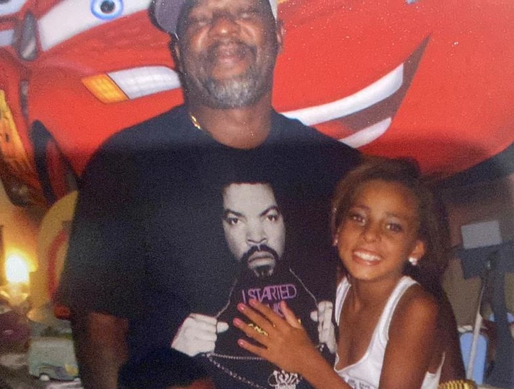 16ª Filha De Mr Catra Raissa Real Lança Primeiro álbum De Funk No Dia Em Que O Pai Faria
