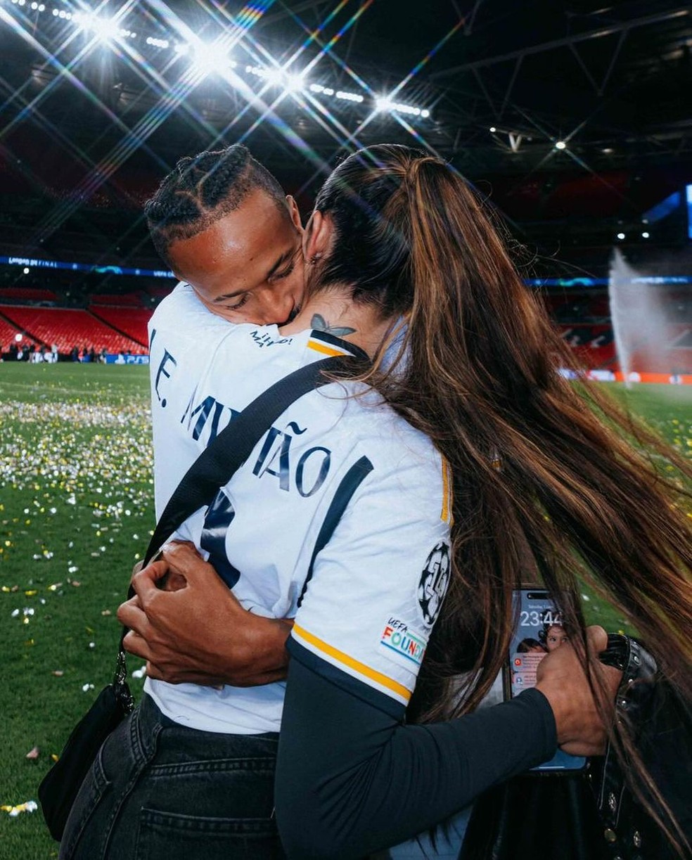 Tainá Castro se declara para Éder Militão e o parabeniza pelo título da ...