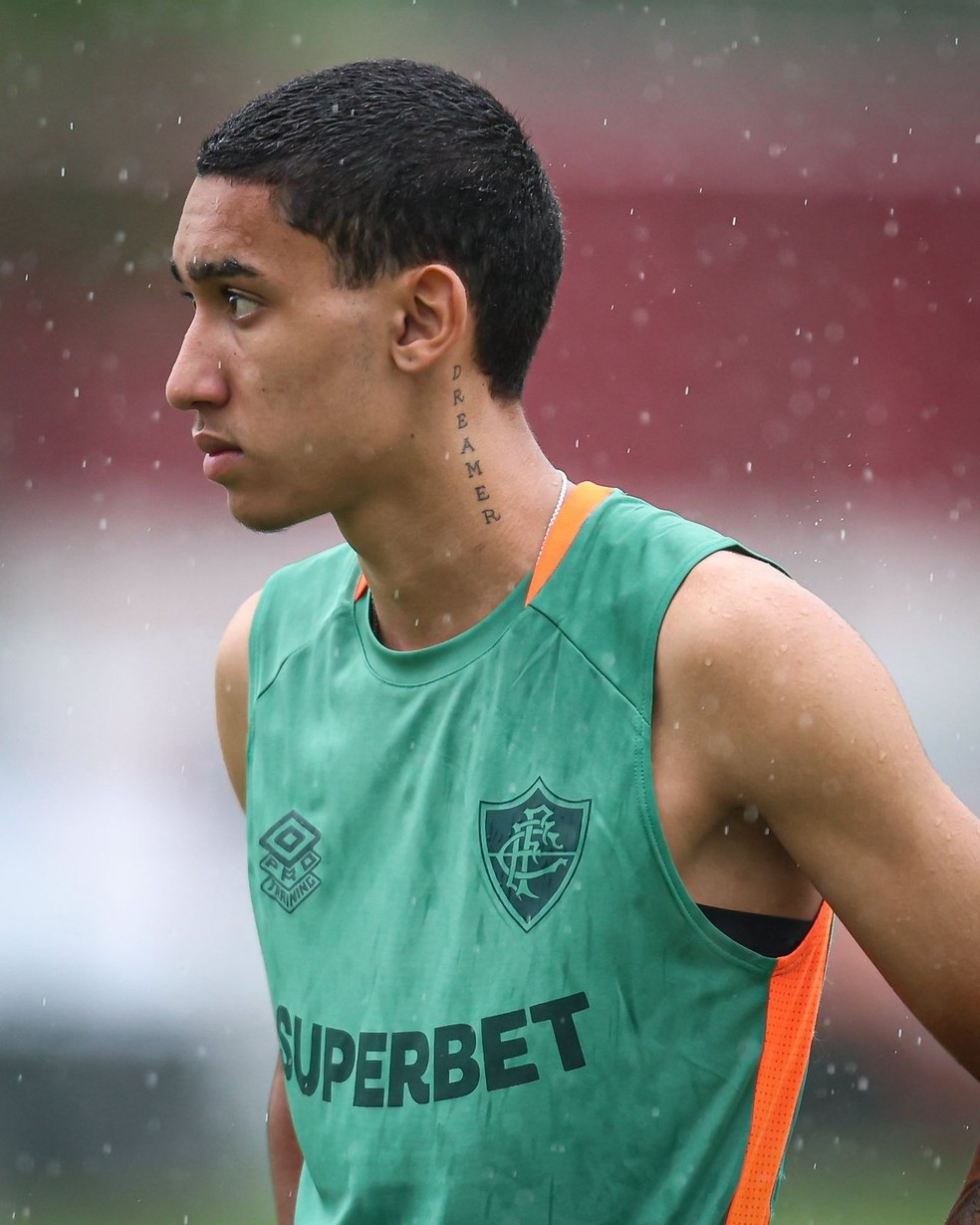 Ex-Fluminense, Isaque marca em estreia pelo Shakhtar e recebe elogio do ...