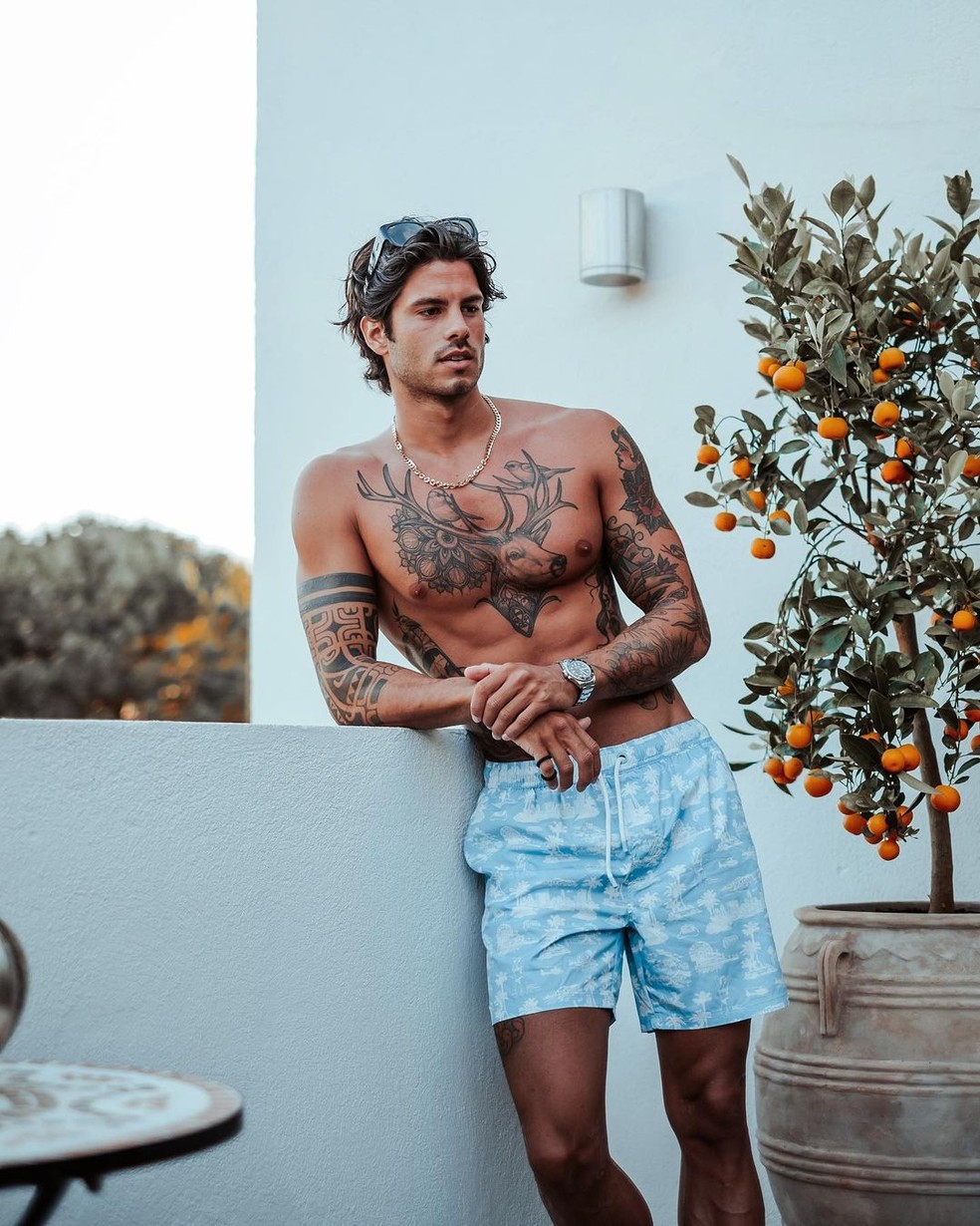 Vice-campeão de reality, surfista e modelo: Saiba quem é o italiano ...