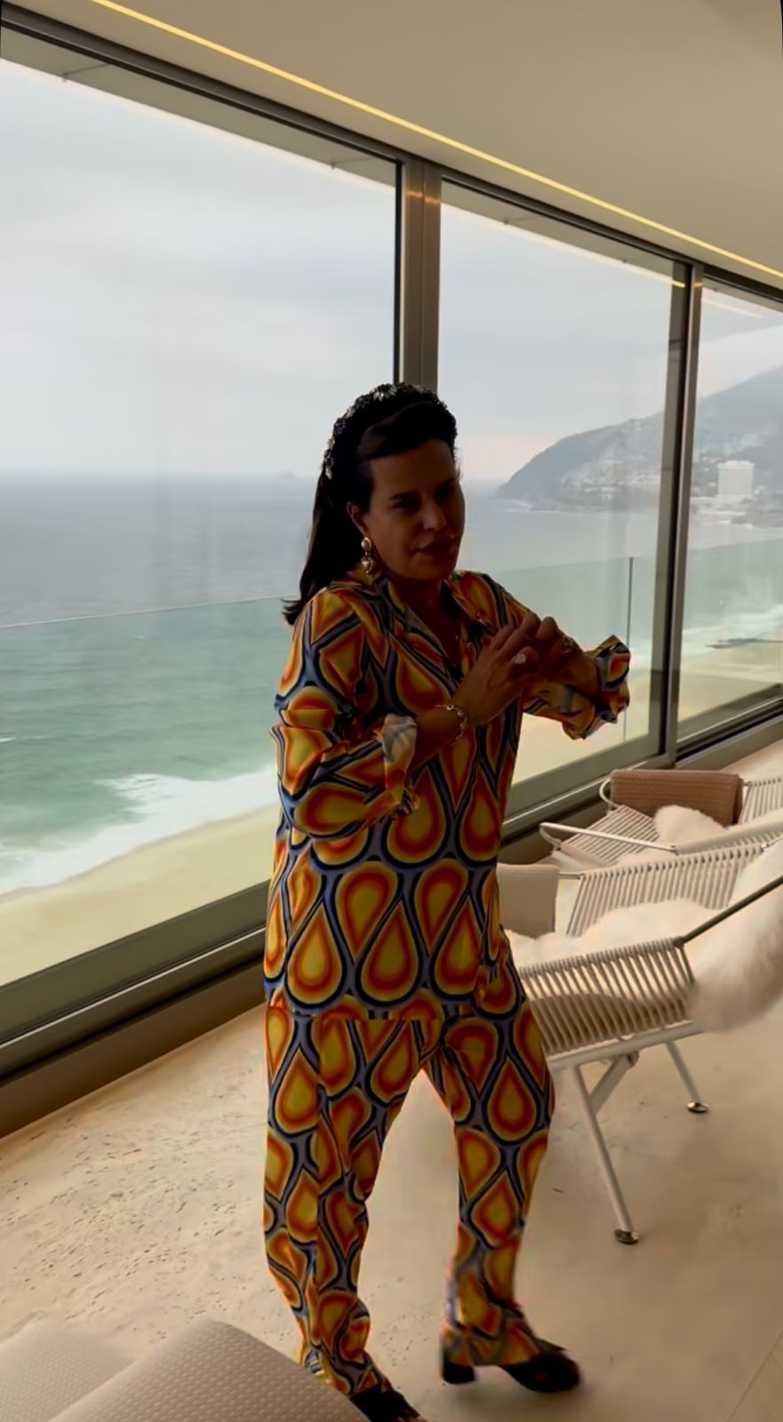 Narcisa critica Tiago Barnabé por ganhar dinheiro com o nome dela e ...