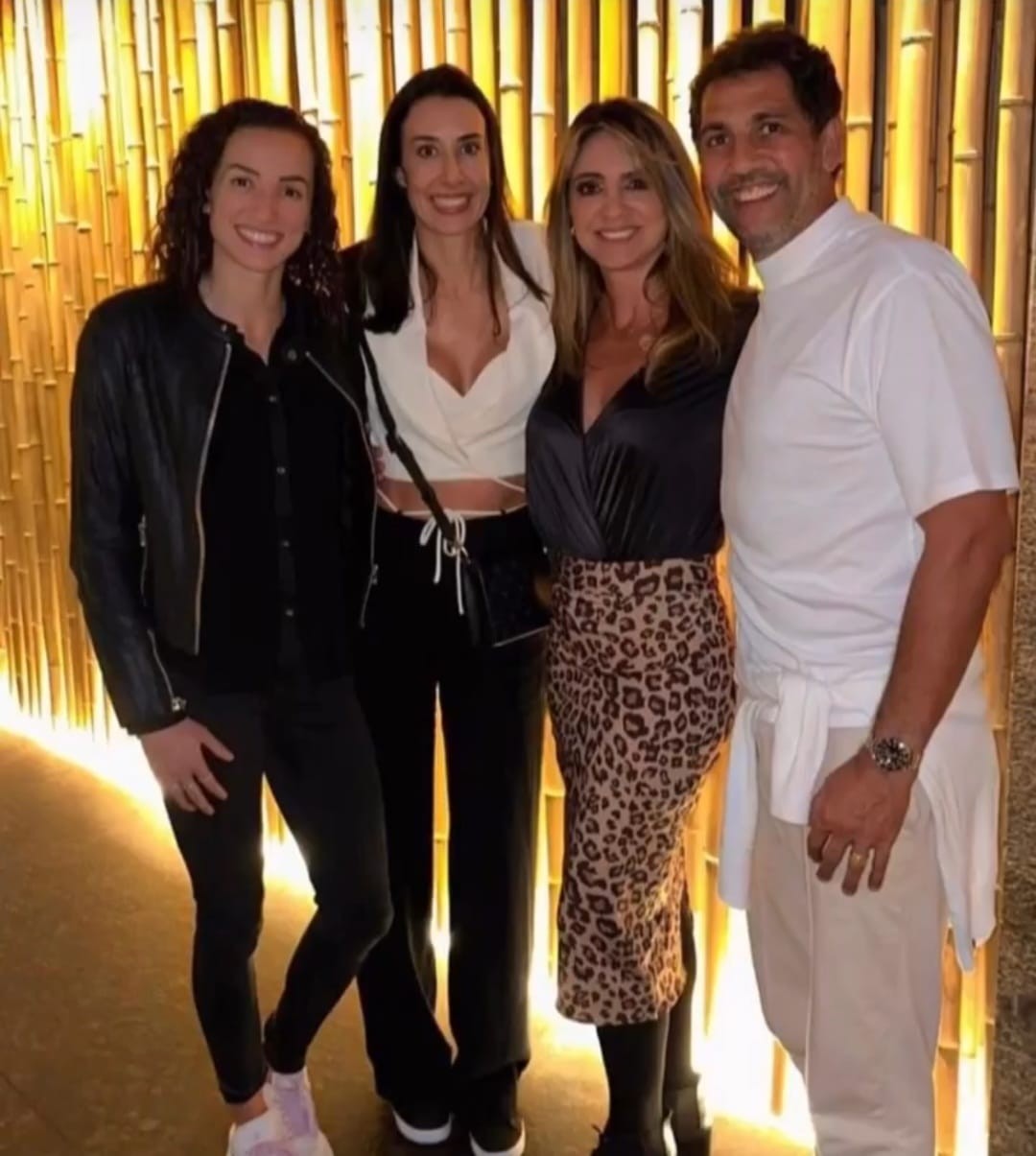 Sheilla Castro e Gabi Guimarães mantêm namoro discreto na seleção ...