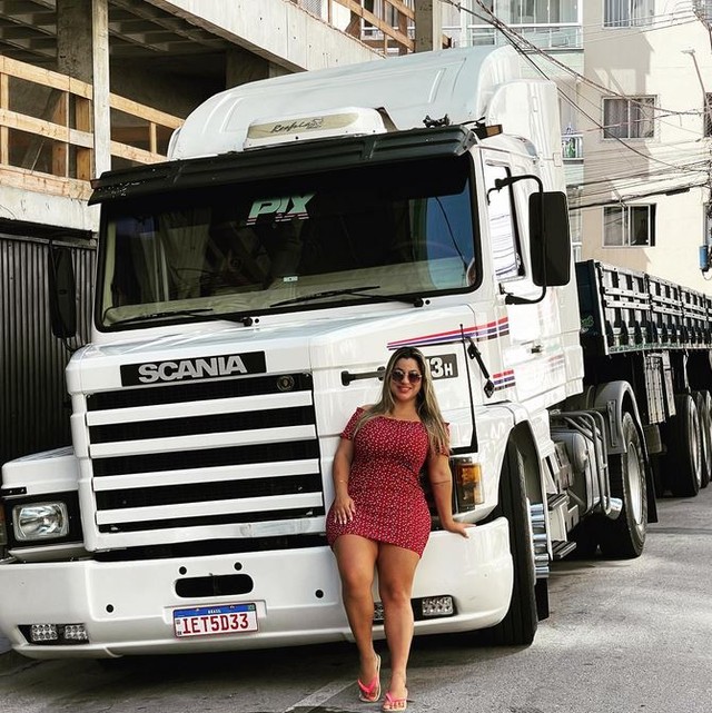 Caminhoneira musa do OnlyFans rebate Nicole Bahls sobre venda de nudes ...