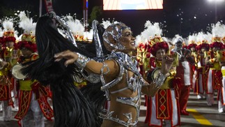 Carnaval 2025: veja fotos das rainhas e musas da primeira noite de ...
