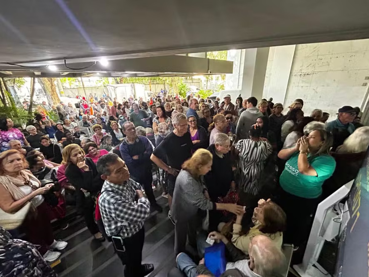 'As pessoas pagaram para ver', diz Paes sobre confusão e filas nos ...