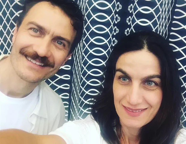 Clone Do Irmão Nina Braga Nunes é Produtora Teatral Mãe De Dois Filhos E Já Atuou No Cinema