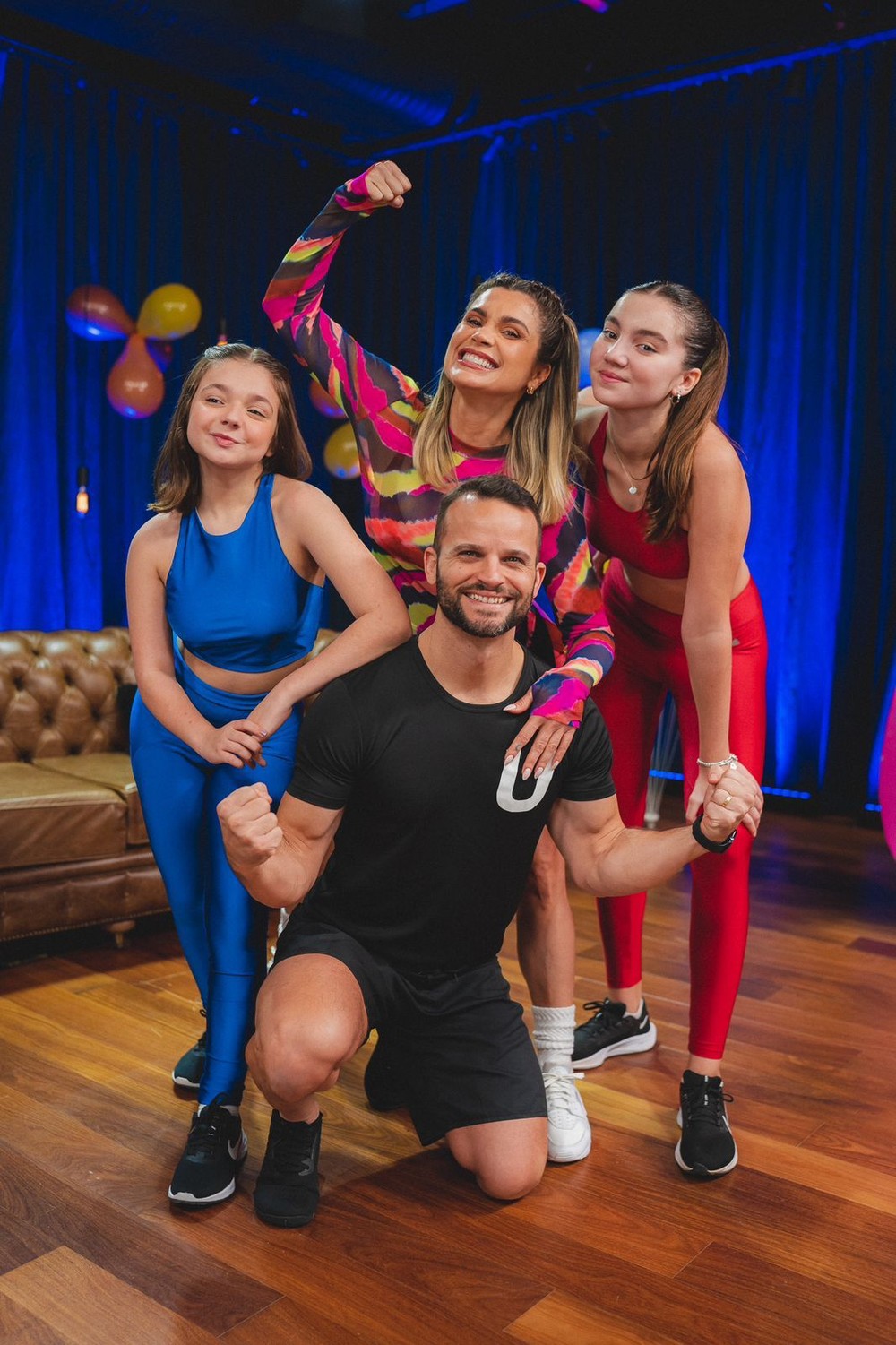 Flávia Alessandra, filha e atriz mirim Cléo Faria ensinam treinos em ...