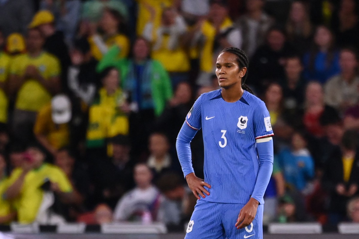 Autora do gol da vitória da França, Wendie Renard por pouco não ficou ...