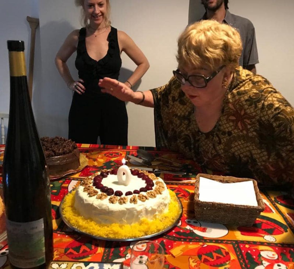 Morre Decimar Gonçalves, filha única de Dercy Gonçalves, aos 88 anos